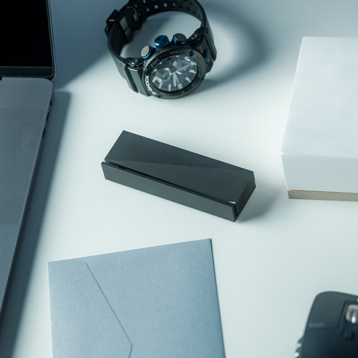 Effortless Standing Letter Cutter – Yanko Design Select