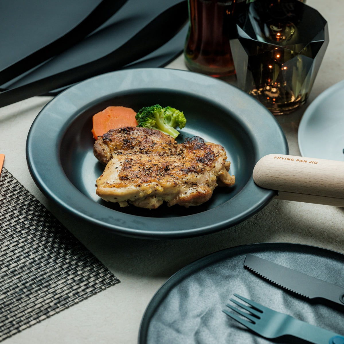 Iron Frying Plate – Yanko Design Select