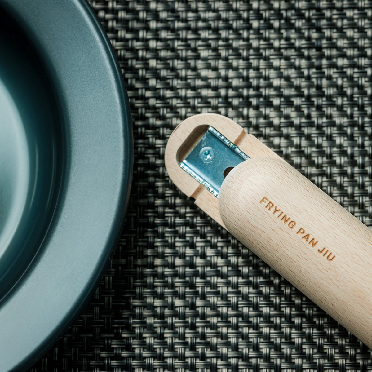 Iron Frying Plate – Yanko Design Select