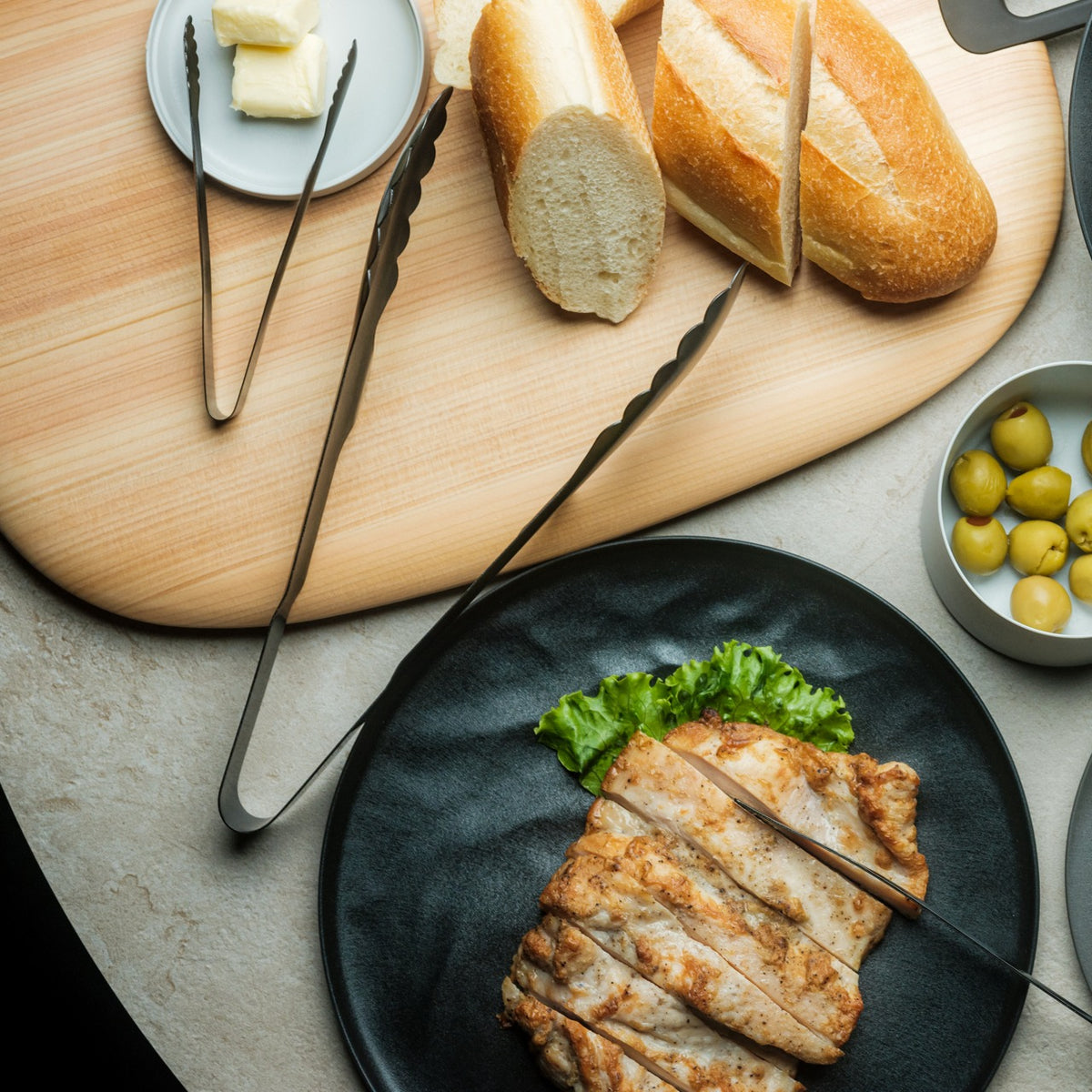 Obsidian Black All-Around Tongs – Yanko Design Select