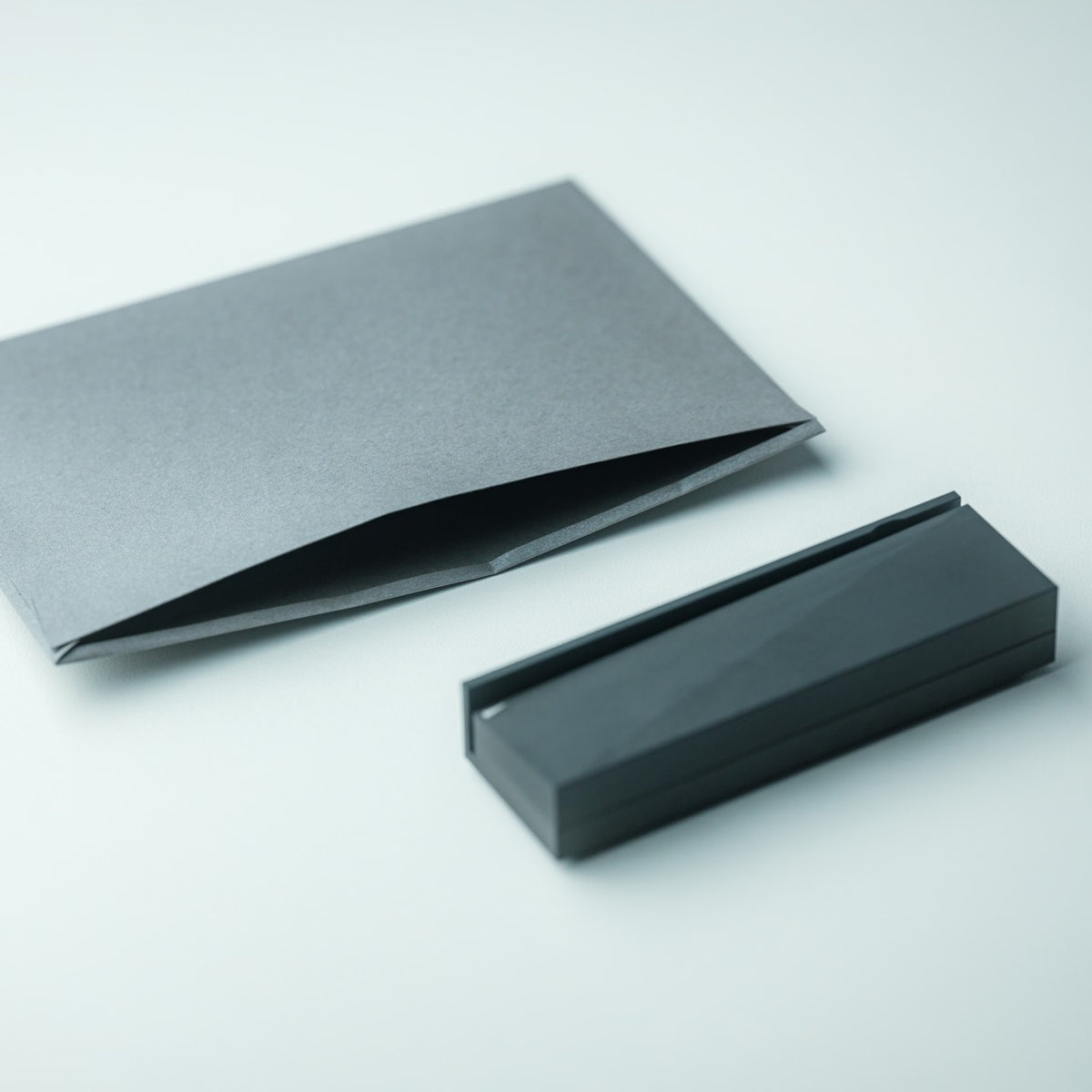 Effortless Standing Letter Cutter – Yanko Design Select